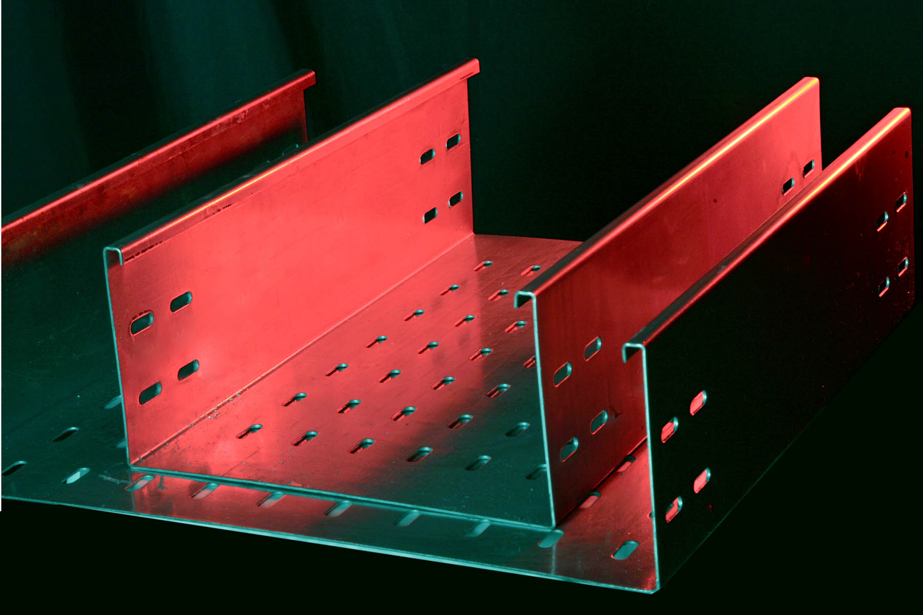 Reducer for cable tray - wpdico